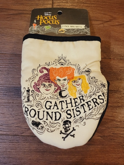 Disney | Holiday | Hocus Pocus Mini Mitt Set | Poshmark